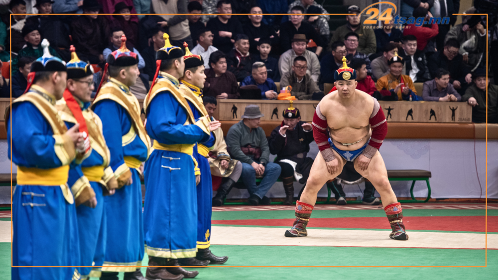 Түрүү бөхийг 10 саяар байлж гурван азтаныг 1 сая төгрөгөөр урамшуулах барилдаан Ням гарагт болно